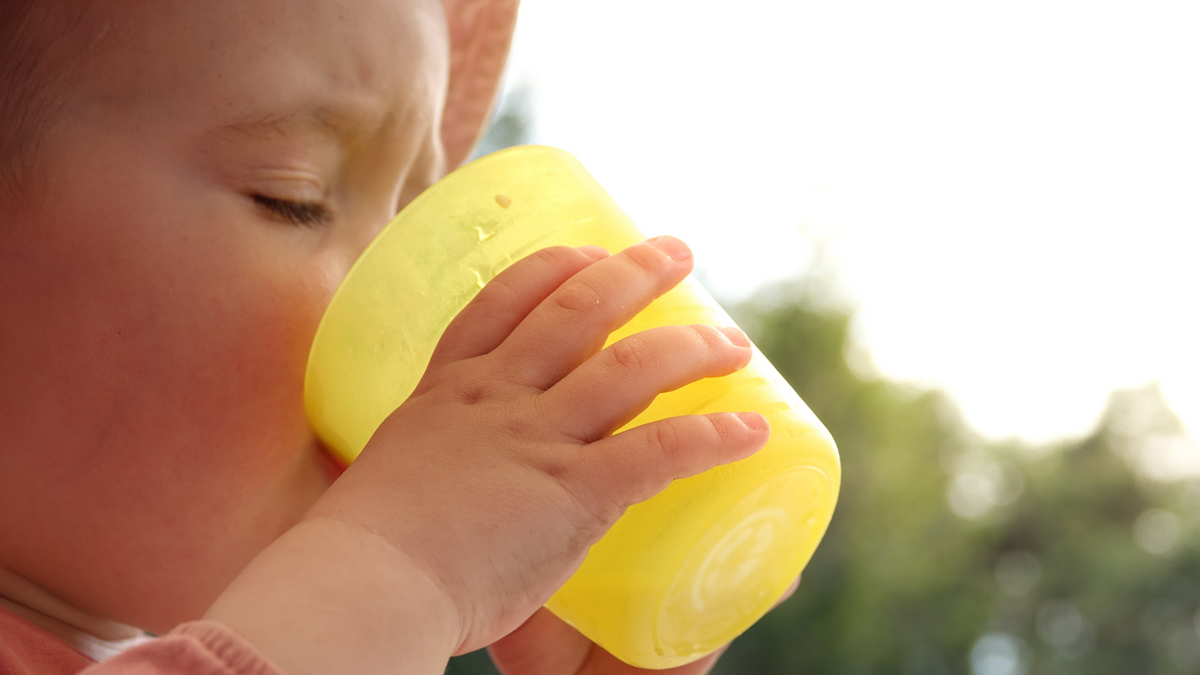 Water Intake Guide for Babies: How Much Water do they Need? And When ...